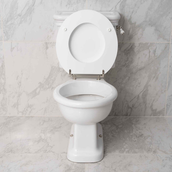 Chelsea Cambridge White Classic Loo Seat | Rutland London - Rutland ...